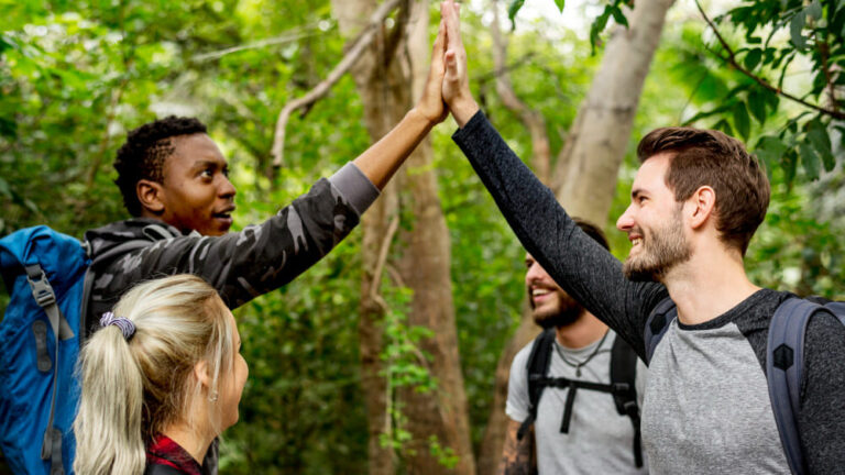 Outdoor Team Building Activities: 45+ Ideas & Best Practices